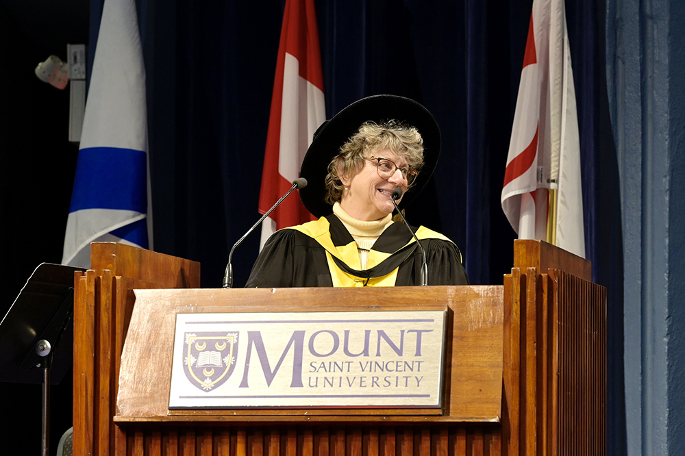 MSVU celebrates fall 2022 graduates, honorary degree recipient – Mount ...